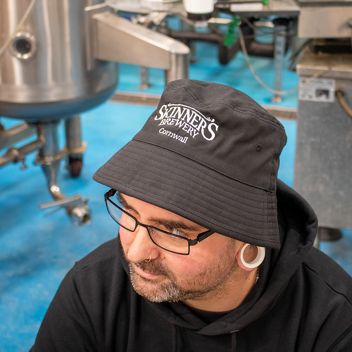 Skinner’s Bucket Hat Black – GoodhBrewingCo